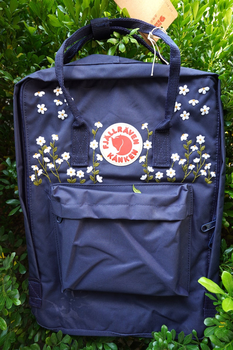 Hand Embroidery on Fjallraven Kanken Backpack With Daisy Flowers/custom ...