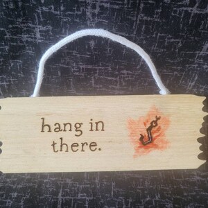 DEAD BY DAYLIGHT - Hang in There Small Sign - [dbd, Funny, Hook ...