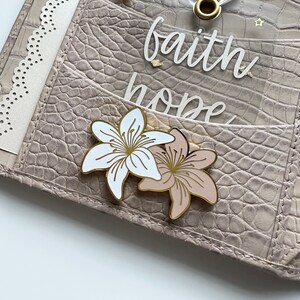 Lilies Enamel Magnet | White Lilies or White and Beige Lilies Magnet ...