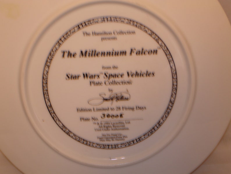 Star Wars: Millennium Falcon Decorative Plate - Etsy