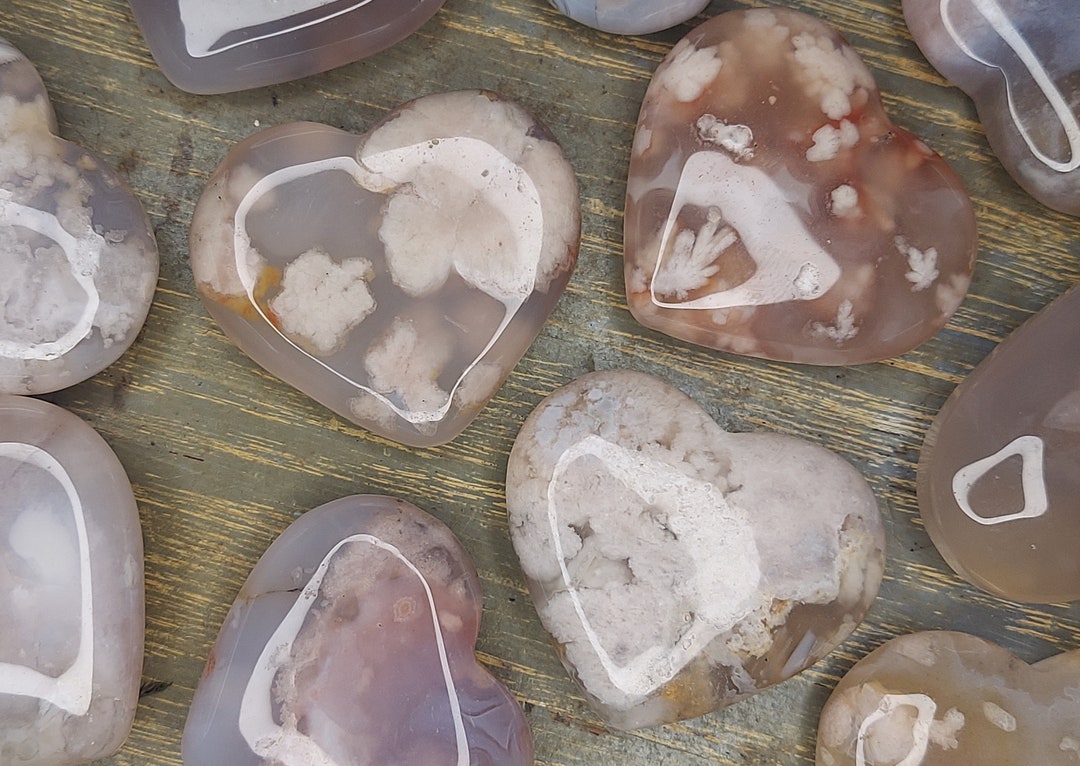 Flower Agate Heart, UV Reactive Agate / Chalcedony Palm Stone Heart, Witchy Decor, Meditation ...