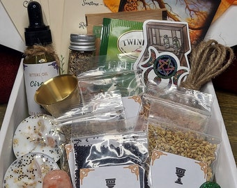Lilith Altar Kit DIY, Ritual Kit, Anointing Oil, Herbs, Witch Goddess ...