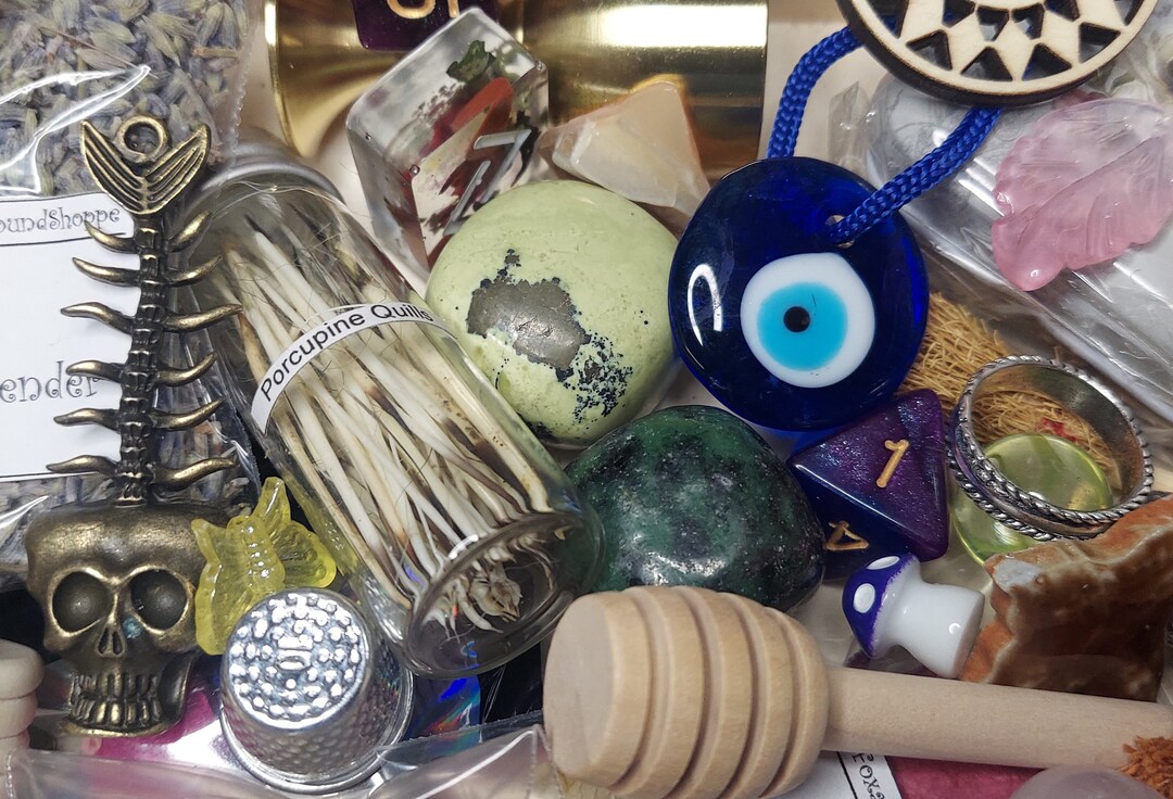 Witches Scoop, Crow Trinket Confetti - HUGE Scoop, Halloween Decor ...