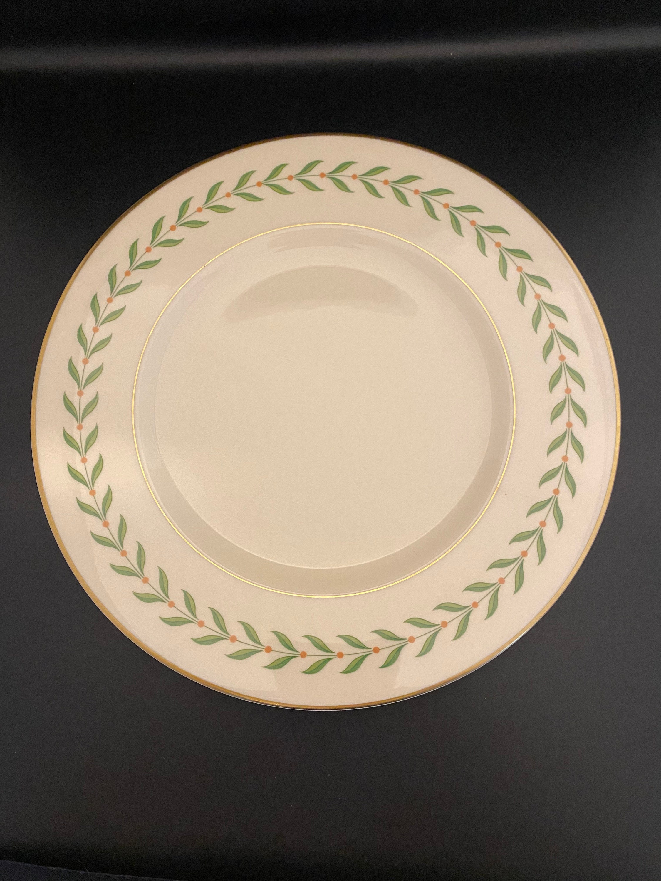 Greenwood by Syracuse Old Ivory Dinner Plates, Set of 2 - Etsy