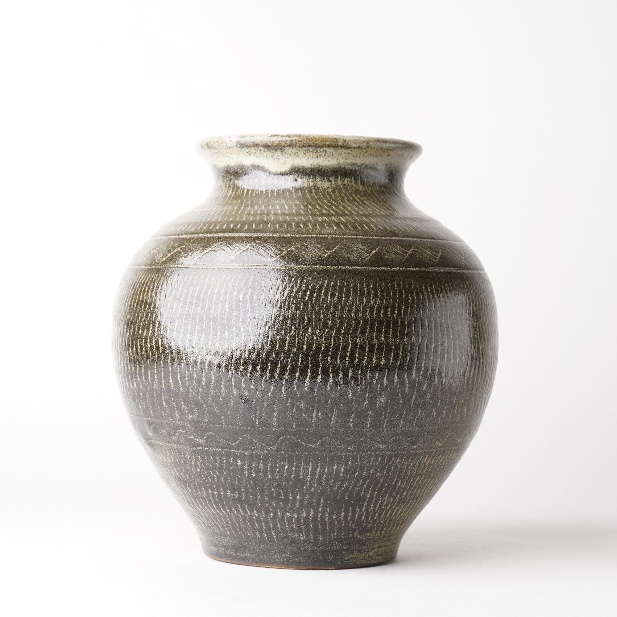 Onta-yaki Tobikanna Flower Vase - Etsy