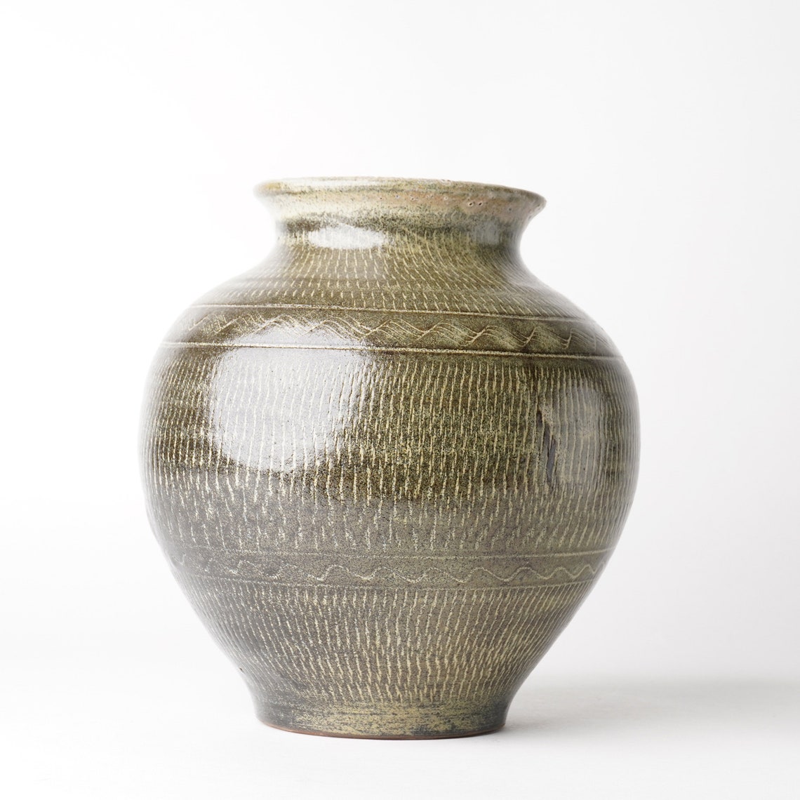 Onta-yaki Tobikanna Flower Vase - Etsy
