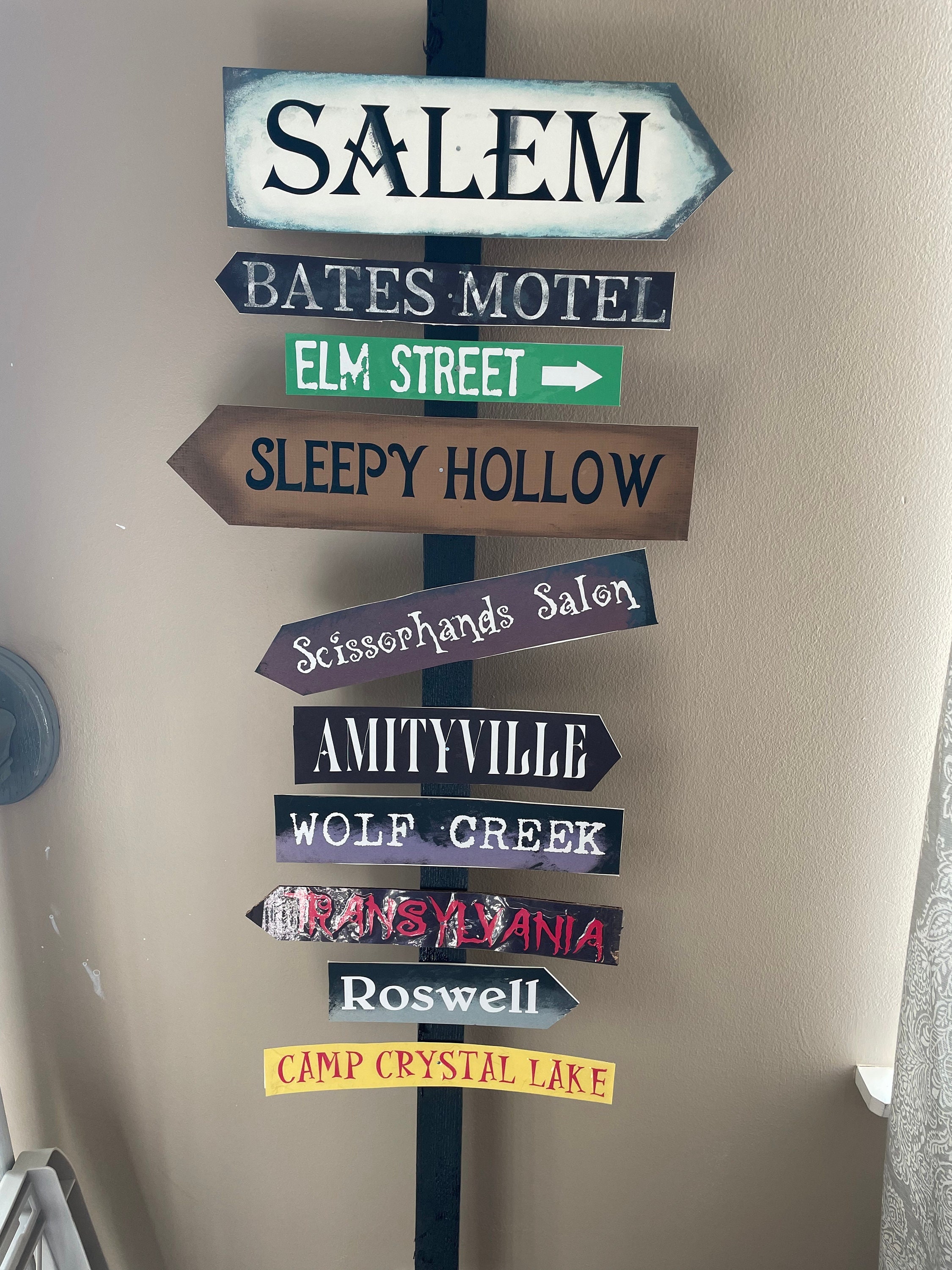 Halloween Directional Signs Cricut - Etsy