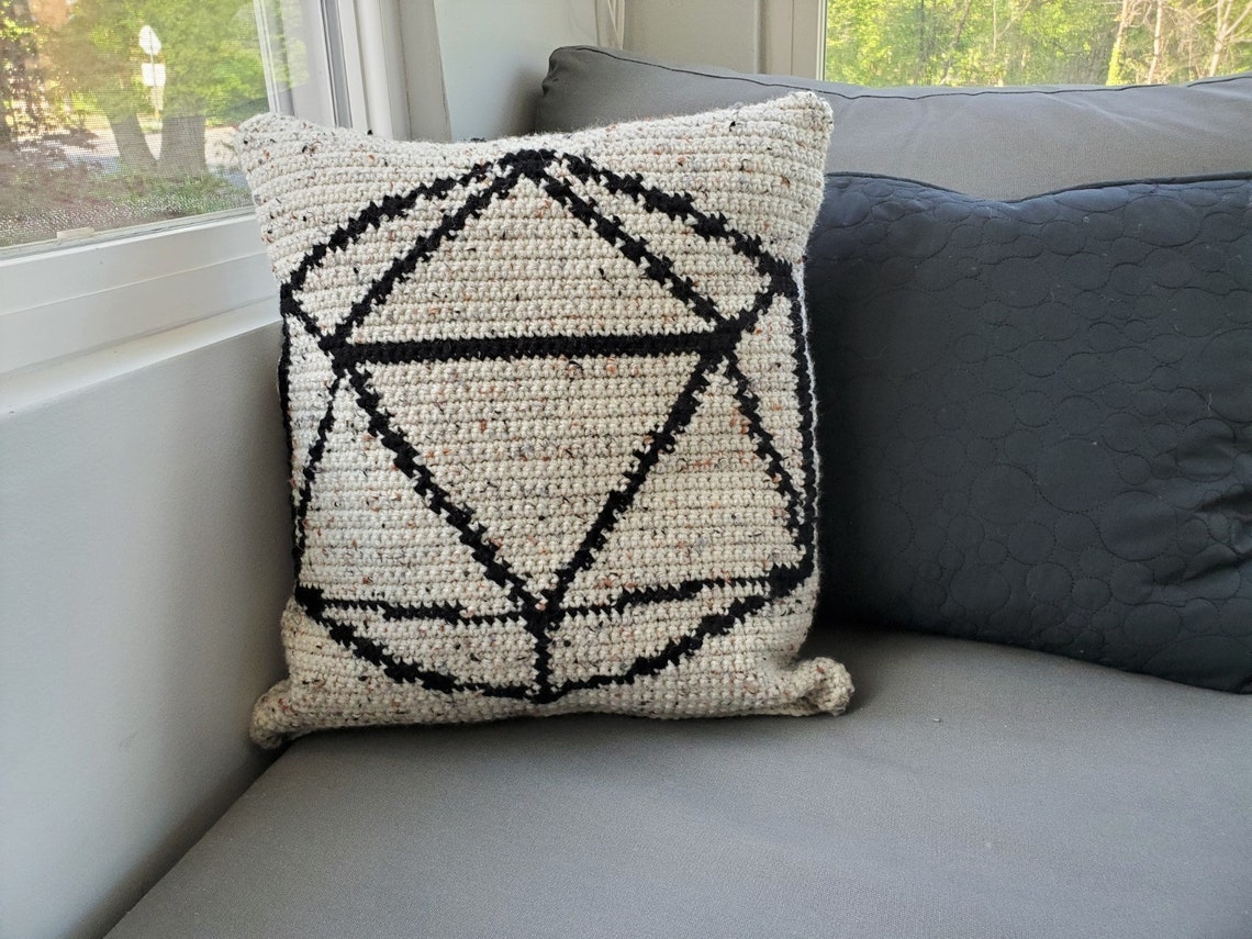 D20 Pride Flag Crochet Pillow Pattern, Dungeons and Dragons Rainbow ...