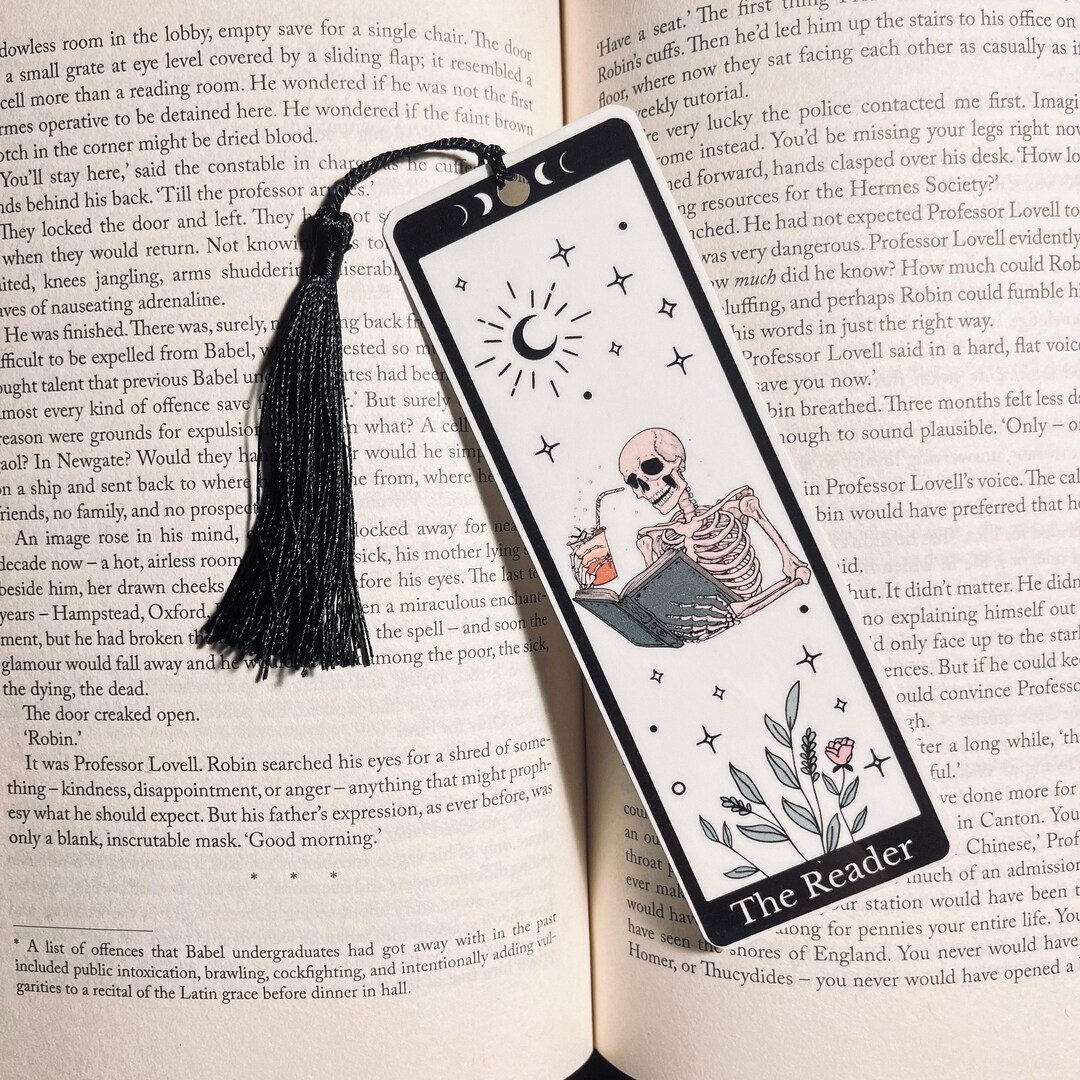 The Reader Skeleton Tarot Card Bookmark: Booktok Gift - Stocking ...