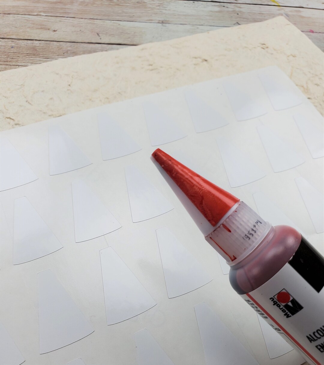 Adhesive Labels Alcohol Ink Labels Glossy White Adhesive Dots Alcohol ...