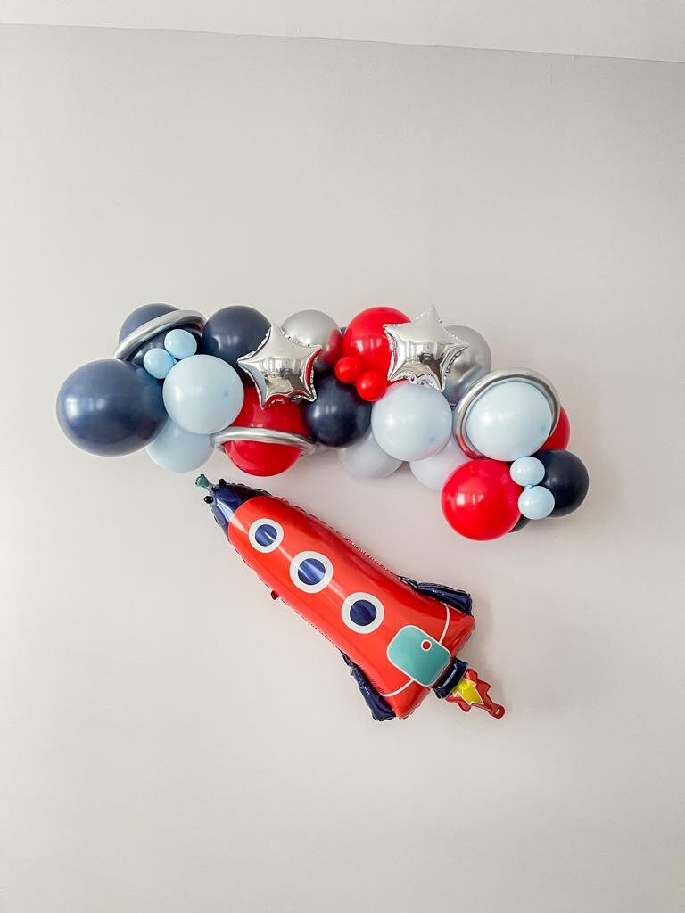 Space Astronaut DIY Balloon Garland Kit | Trip Around the Sun | Balloon ...