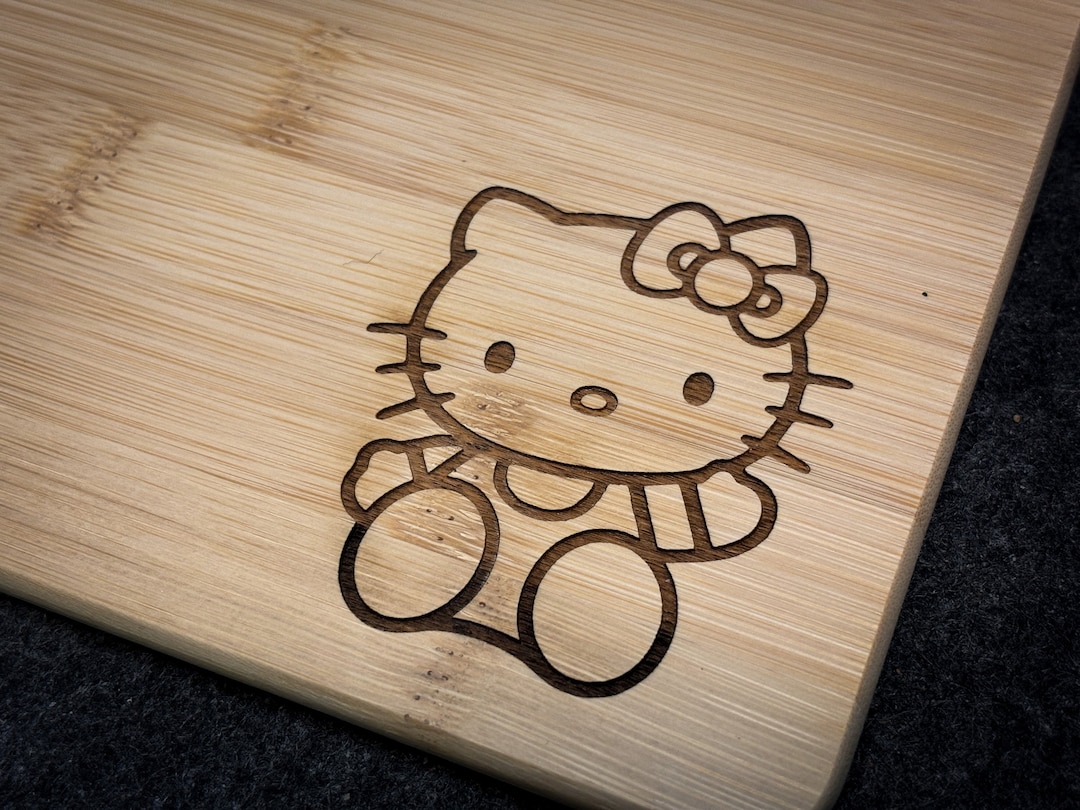 Hello Kitty - Waving Kitty Laser Engraved Bamboo Cutting Board in 3 ...