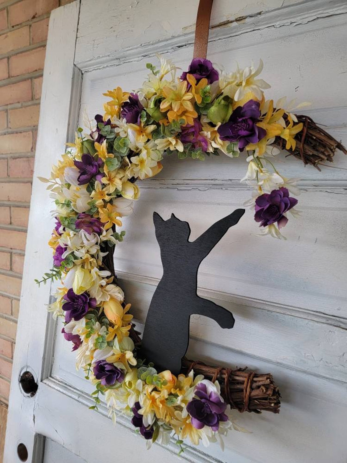 Spring Crescent Moon Black Cat Wreath W/ Tulips & Dangling - Etsy