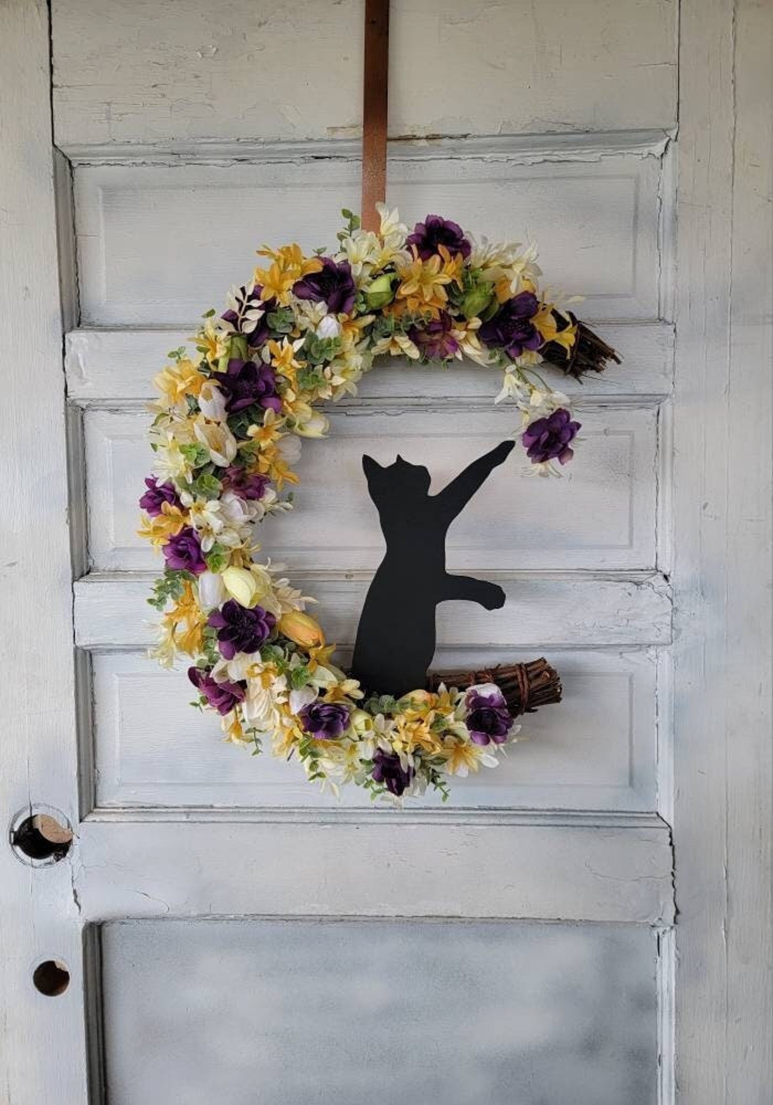Spring Crescent Moon Black Cat Wreath W/ Tulips & Dangling - Etsy