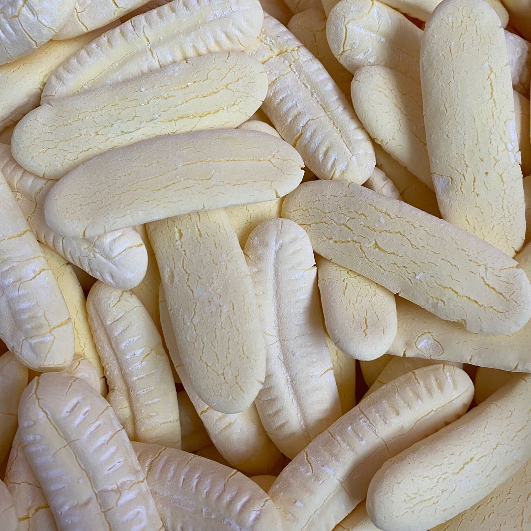 UK Freeze Dried Big Foam Bananas | Crunchy, Airy and Flavourful Sweets ...