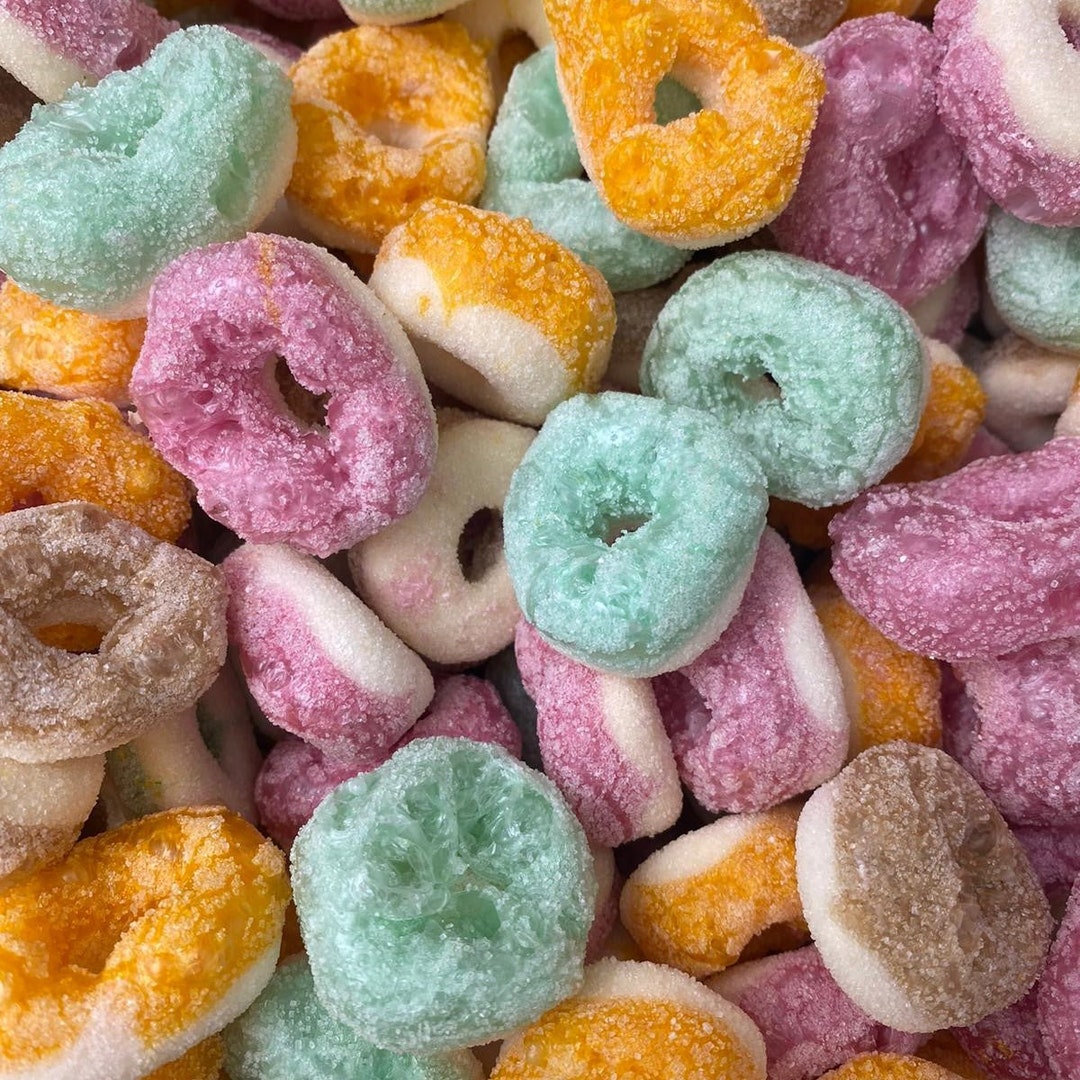 UK Freeze Dried Fizzy Rainbow Rings - Halal | Crunchy, Airy and ...