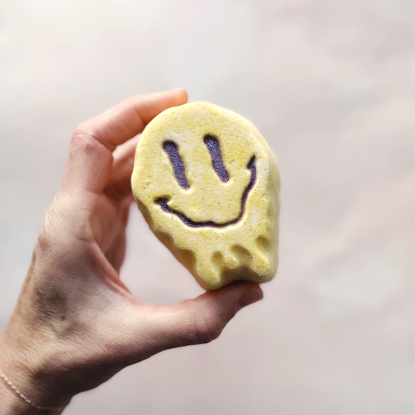 Melty Smiley - Etsy