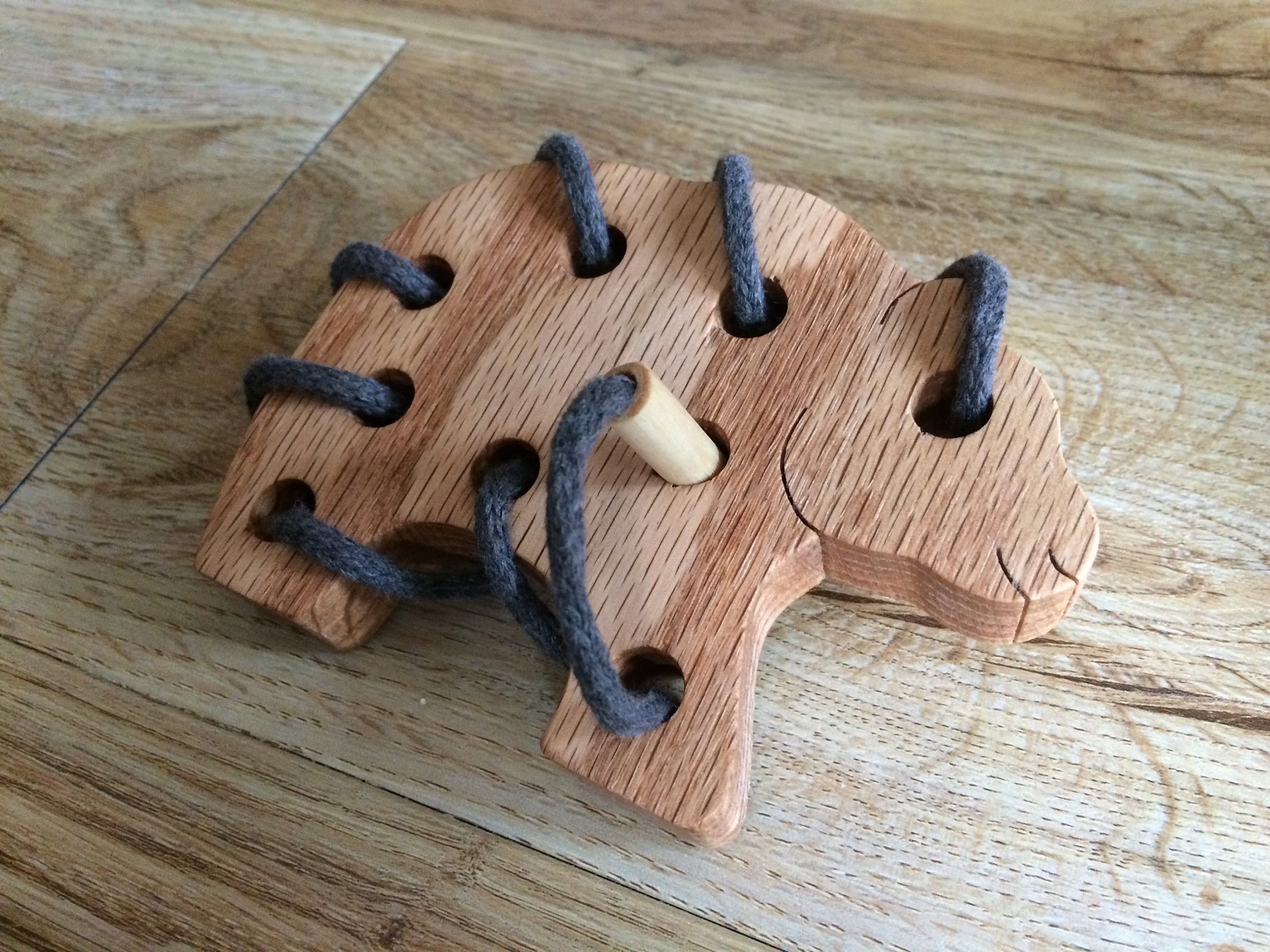Natural 10 Hole Bear Lacing Toy With Cotton String, Wooden Needle and ...