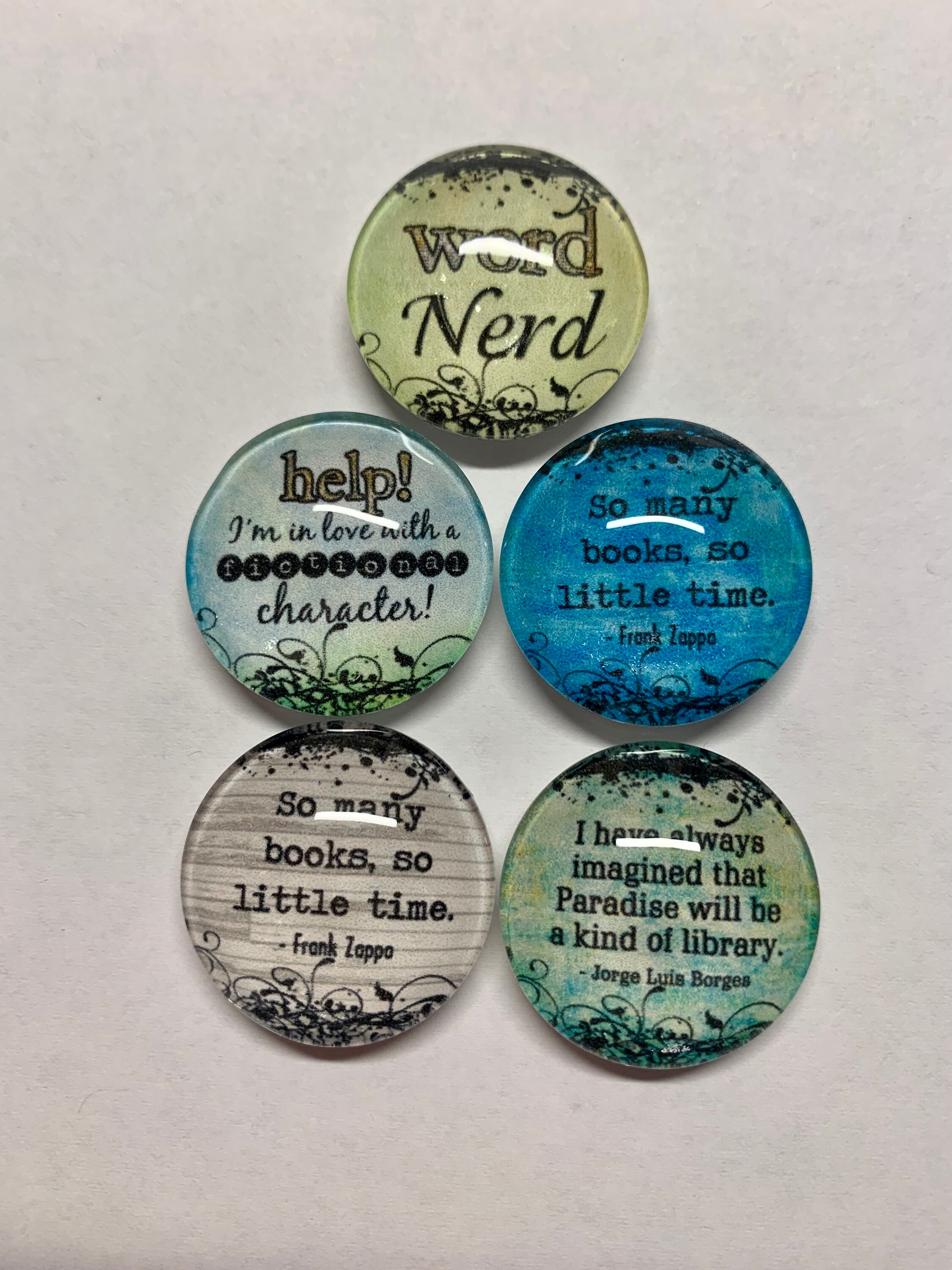 Book Themed Round Glass Tile Magnets Set of 5 - Etsy