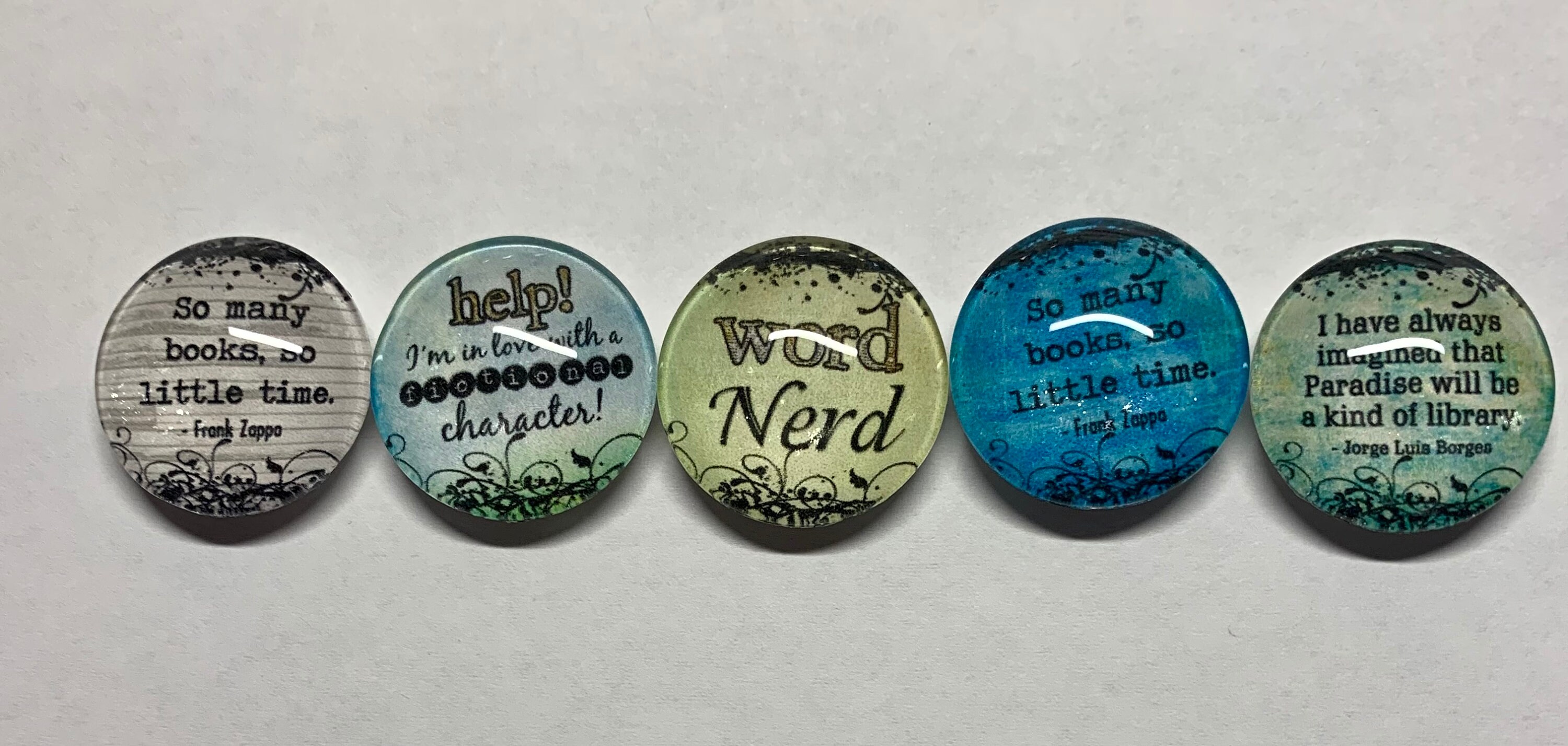 Book Themed Round Glass Tile Magnets Set of 5 - Etsy