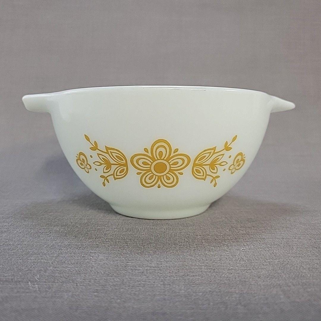 Pyrex Butterfly Gold Cinderella White 441 Graphic Bowl 1 1/2 PT - Etsy