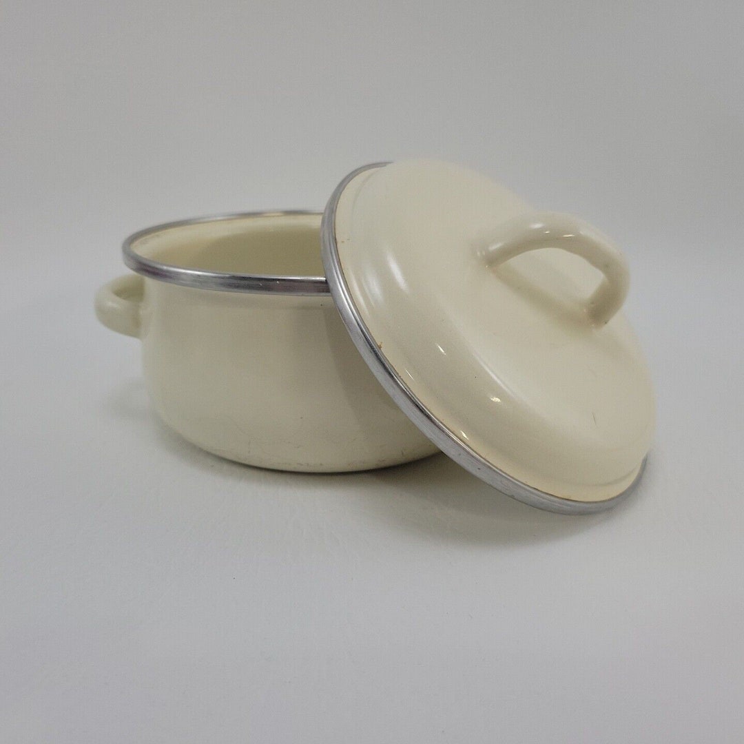 Megaware Mini Cooking Pot .5 Quart With Lid Ivory Made in Spain ...