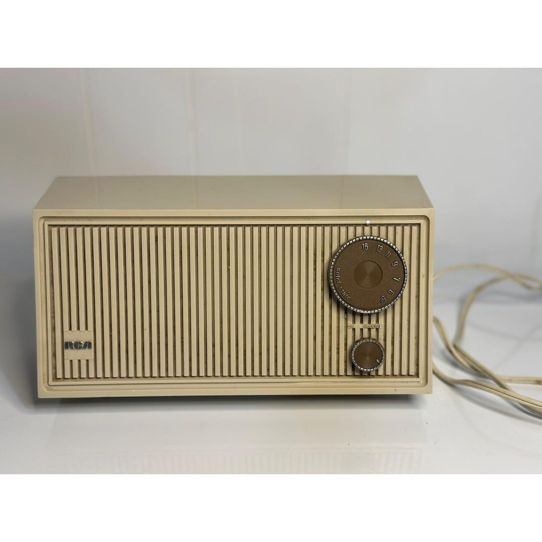 VTG Retro RCA RZA31W AM Tabletop Radio - Classic Beige Plastic - Works ...