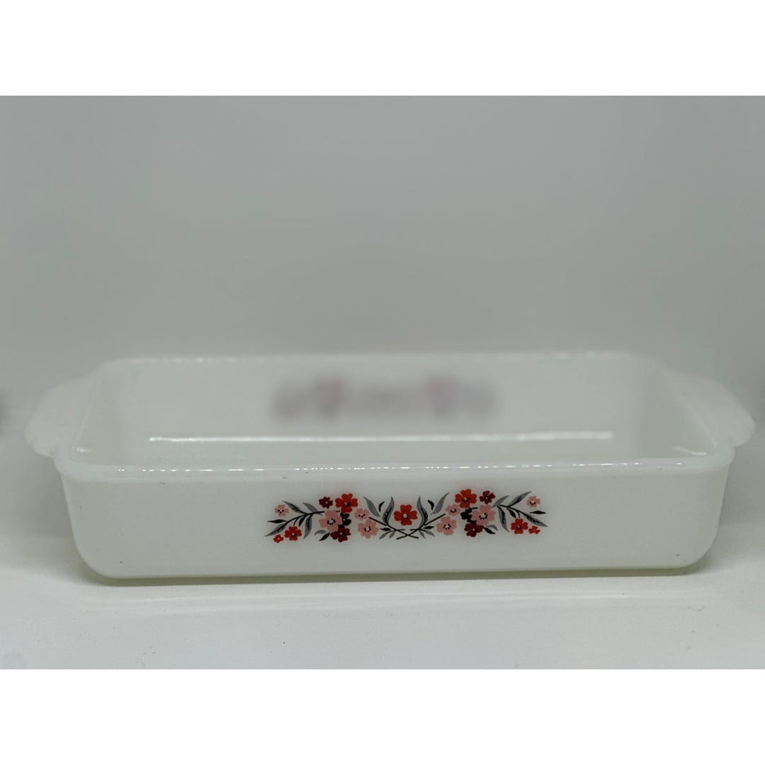 Vintage FIRE KING PRIMROSE White Milk Glass 410 1 1/2 Quart Baking Dish ...