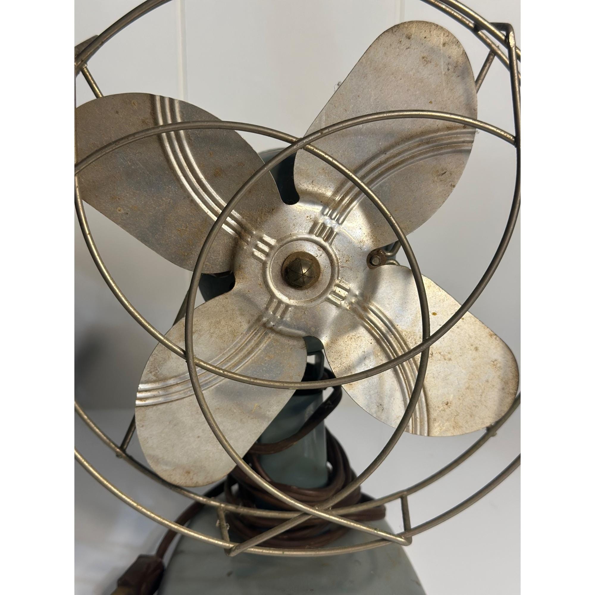 VTG Dominion 11" Metal Electric Desk Fan Oscillating Deco Cast Iron ...