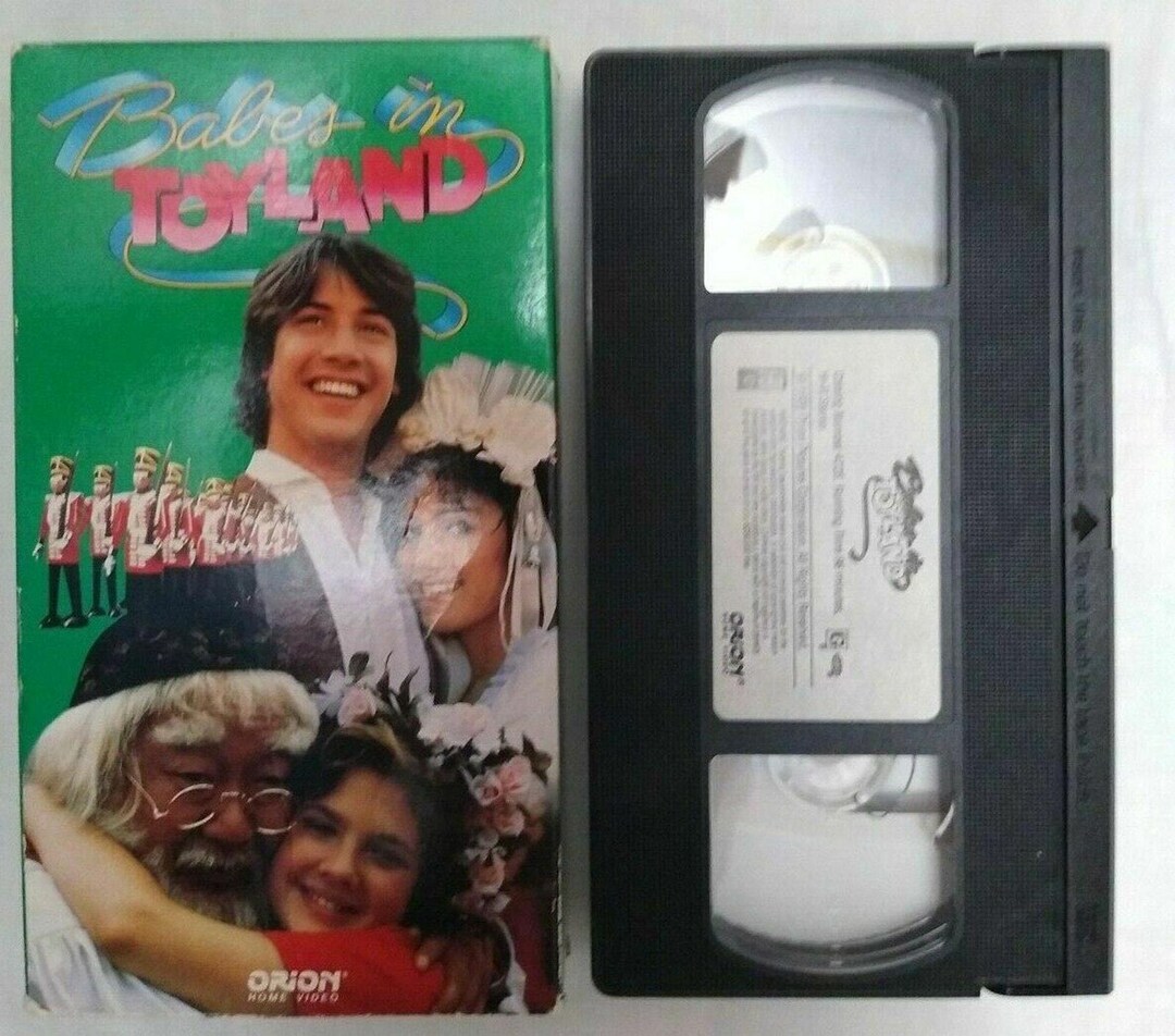 1986 Babes in Toyland VHS - Keanu Reeves, Drew Barrymore - FAST Free ...