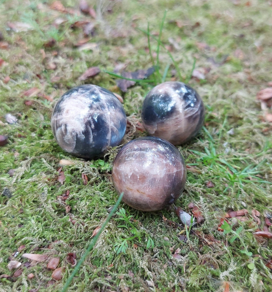 Black Moonstone Mini Spheres - LOTS OF FLASH! - Etsy