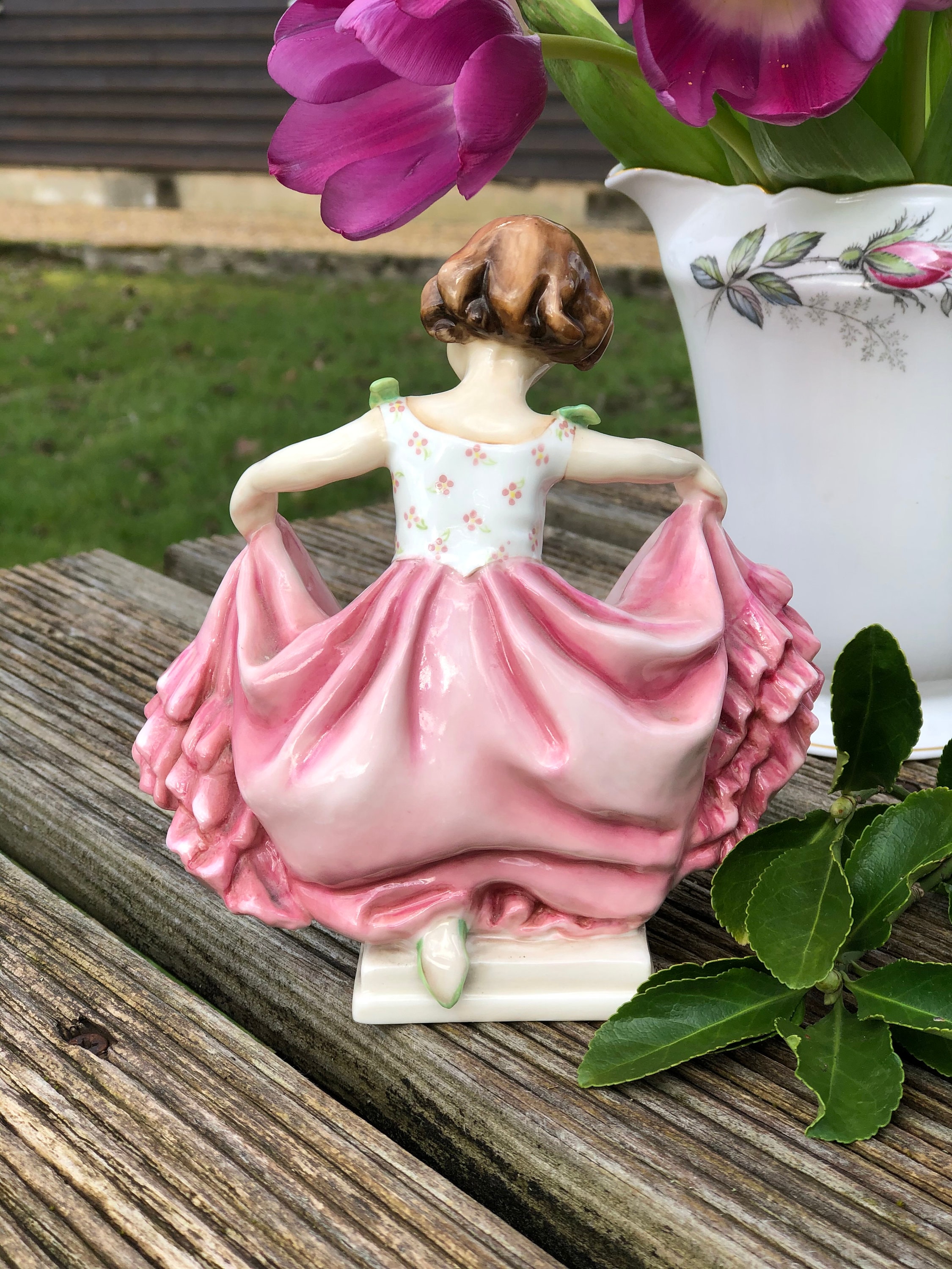 Royal Worcester Freda G Doughty 1940s Figurine the Curtesy Young Girl ...