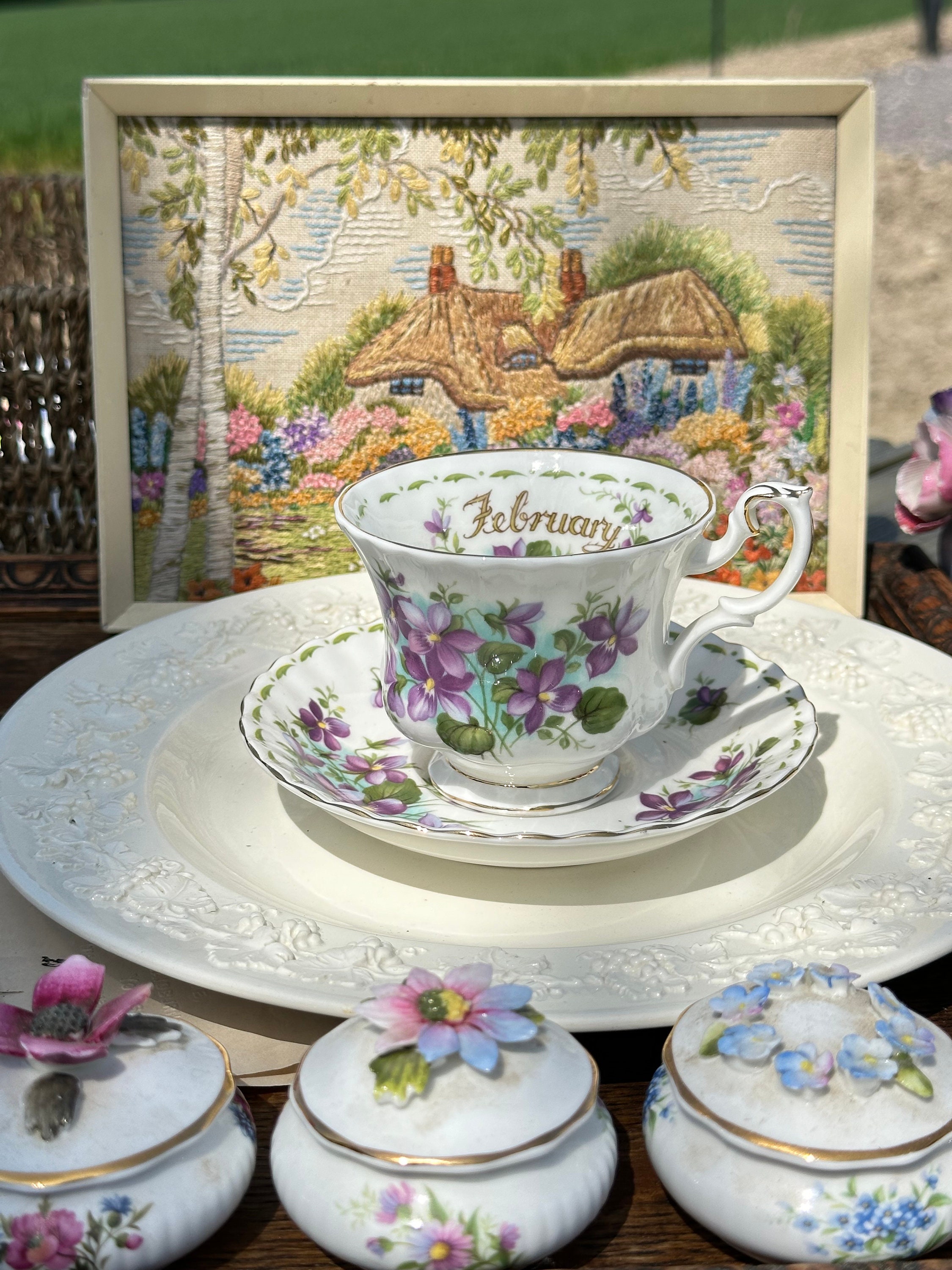 Royal Albert Flower of the Month Tea Cup and Saucer / Jan Dec - Etsy