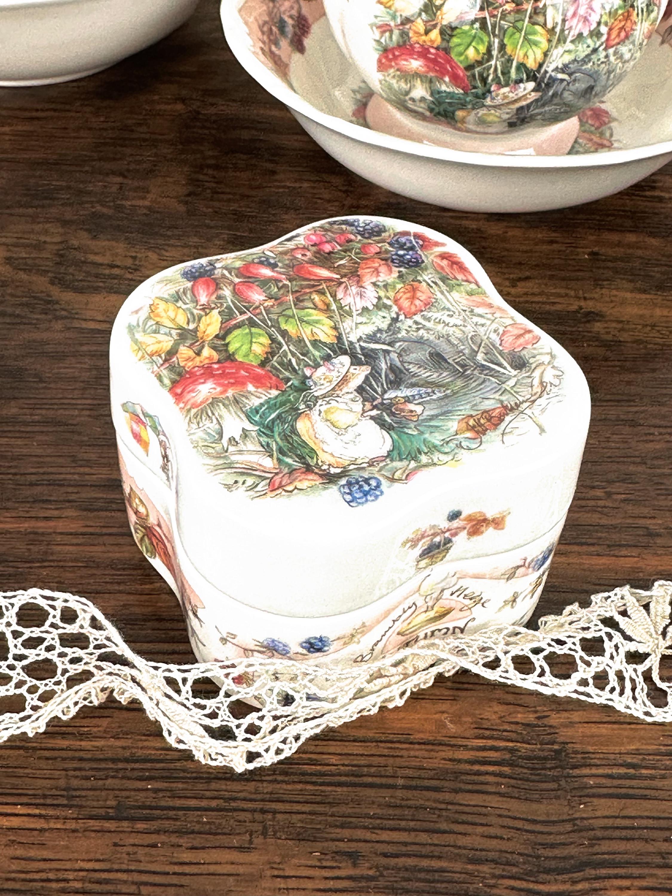 Royal Doulton Brambly Hedge Autumn Collection: Bone China Vase, Trinket ...