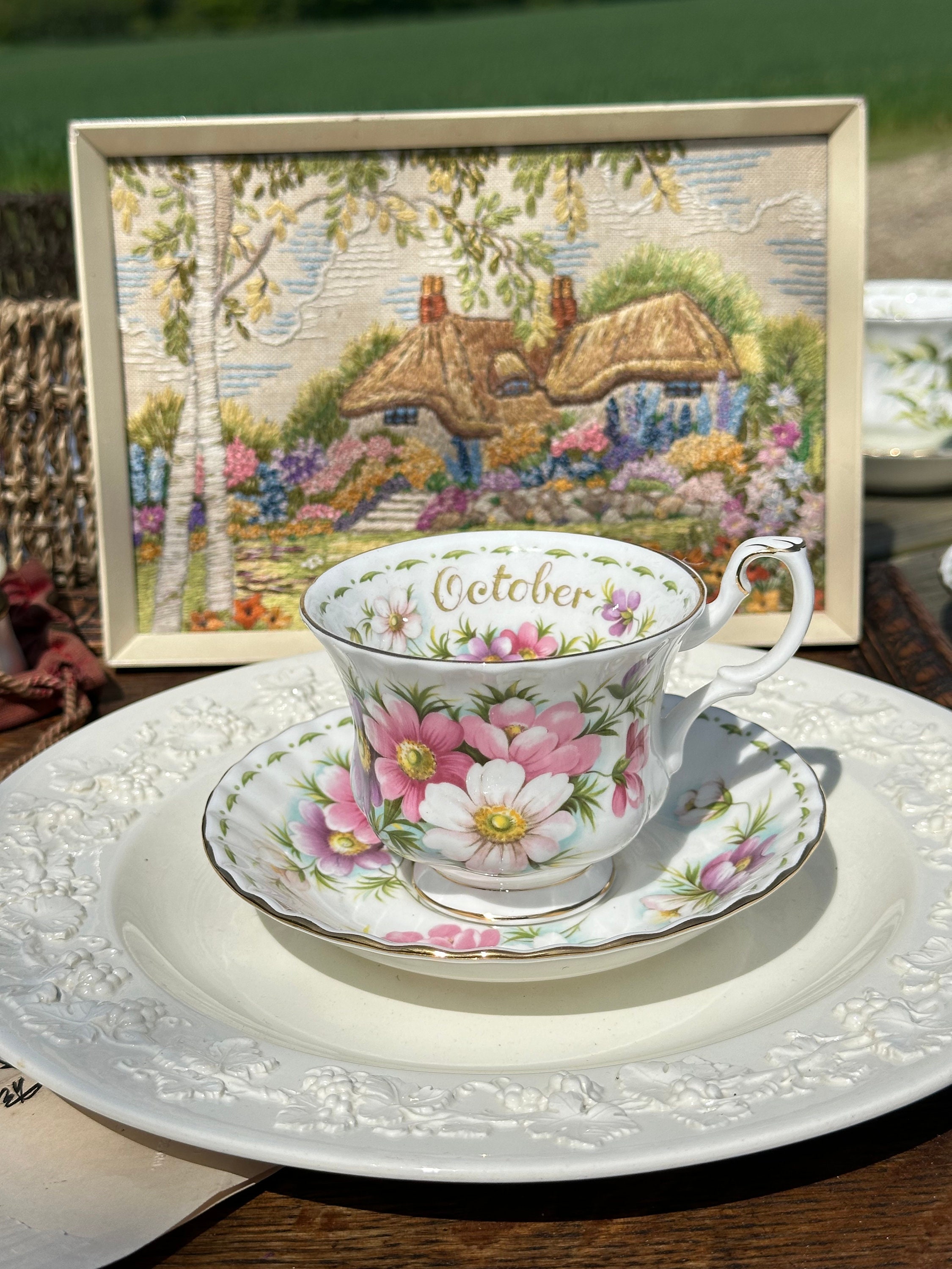 Royal Albert Flower of the Month Tea Cup and Saucer / Jan Dec - Etsy