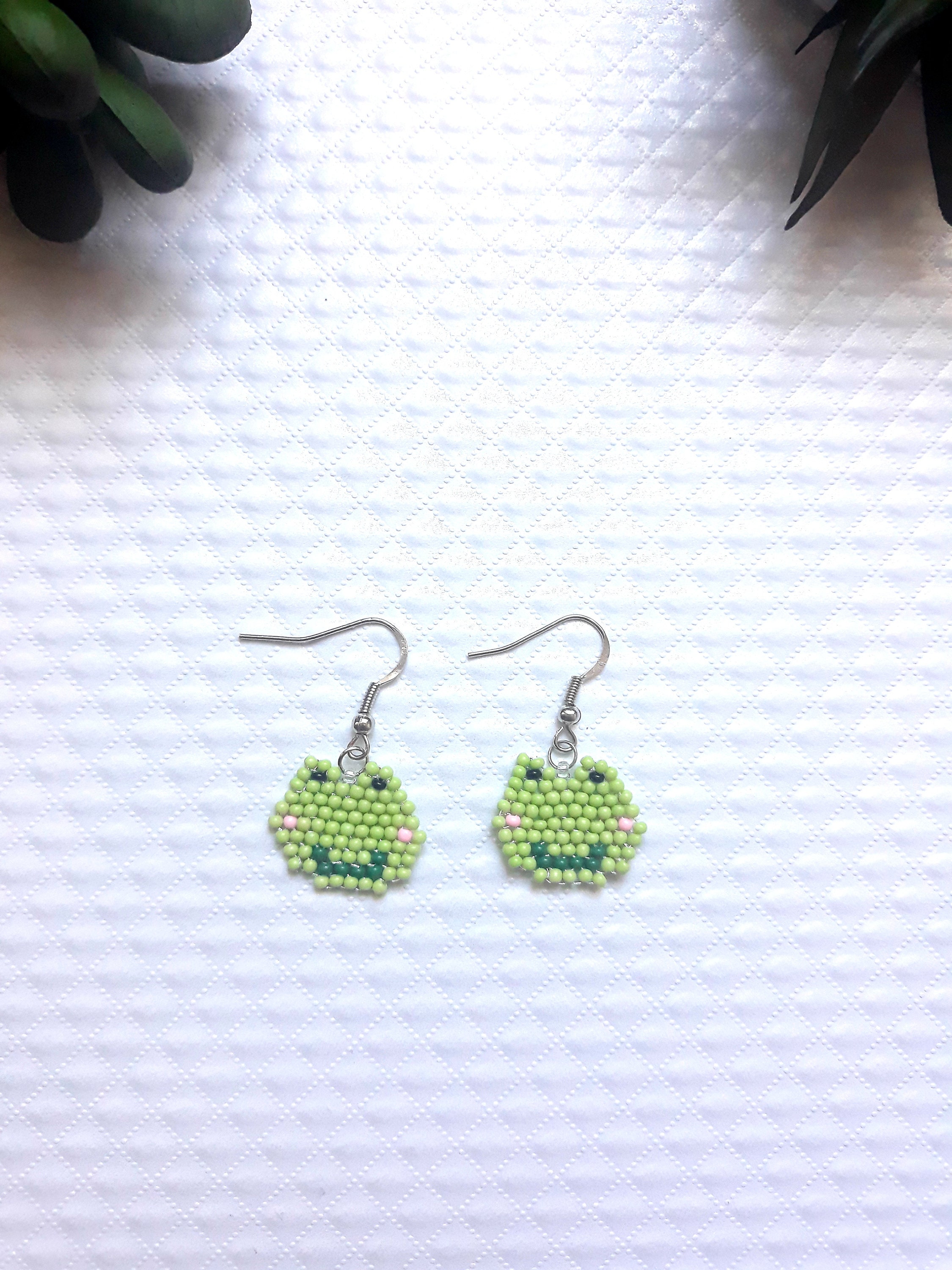 Beaded Frog Earrings,earrings in Green,cute Little Frogs - Etsy