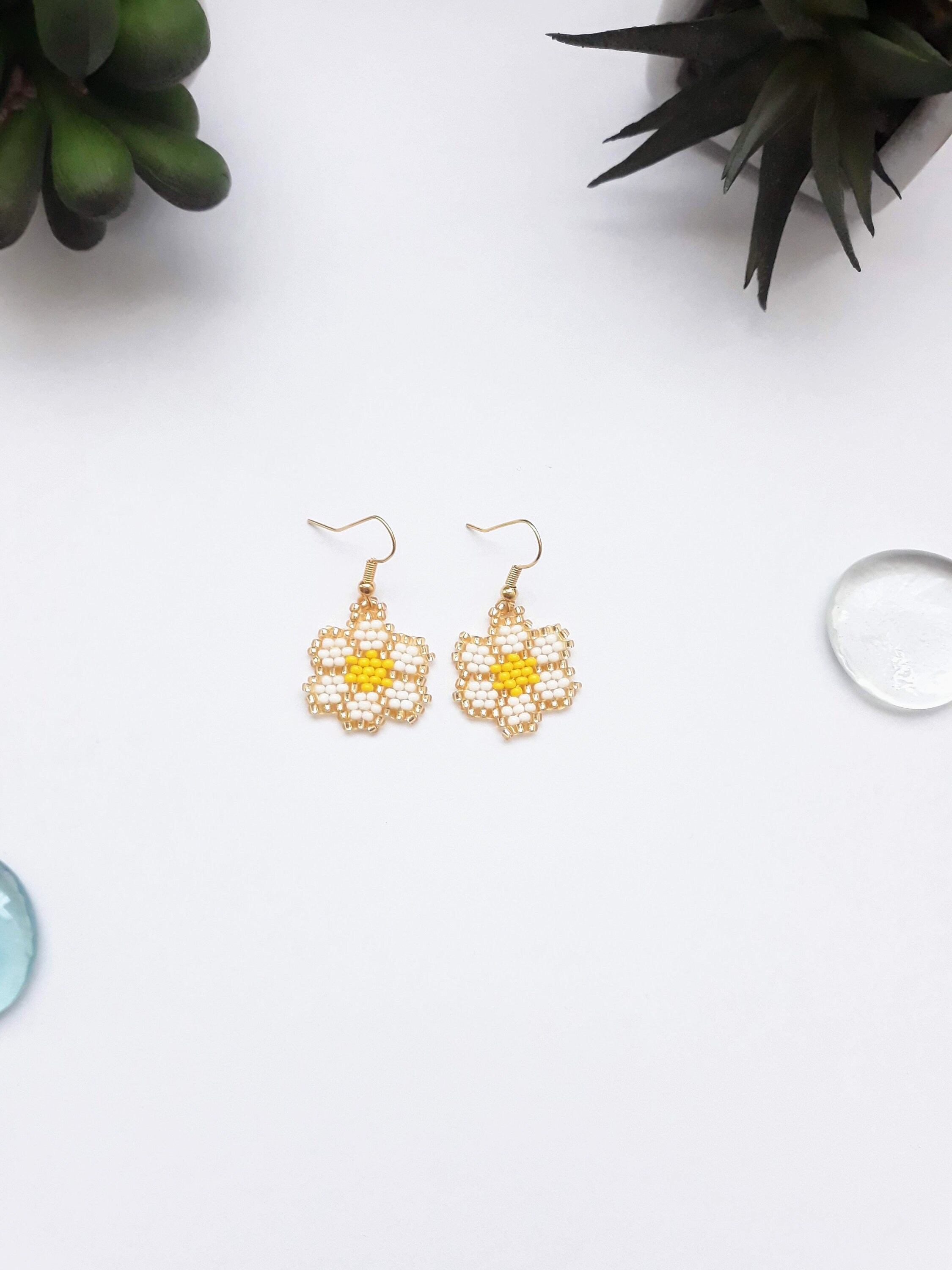 Beaded Daisy Earrings,hand Woven Daisy Earrings,bright Bridesmaid ...