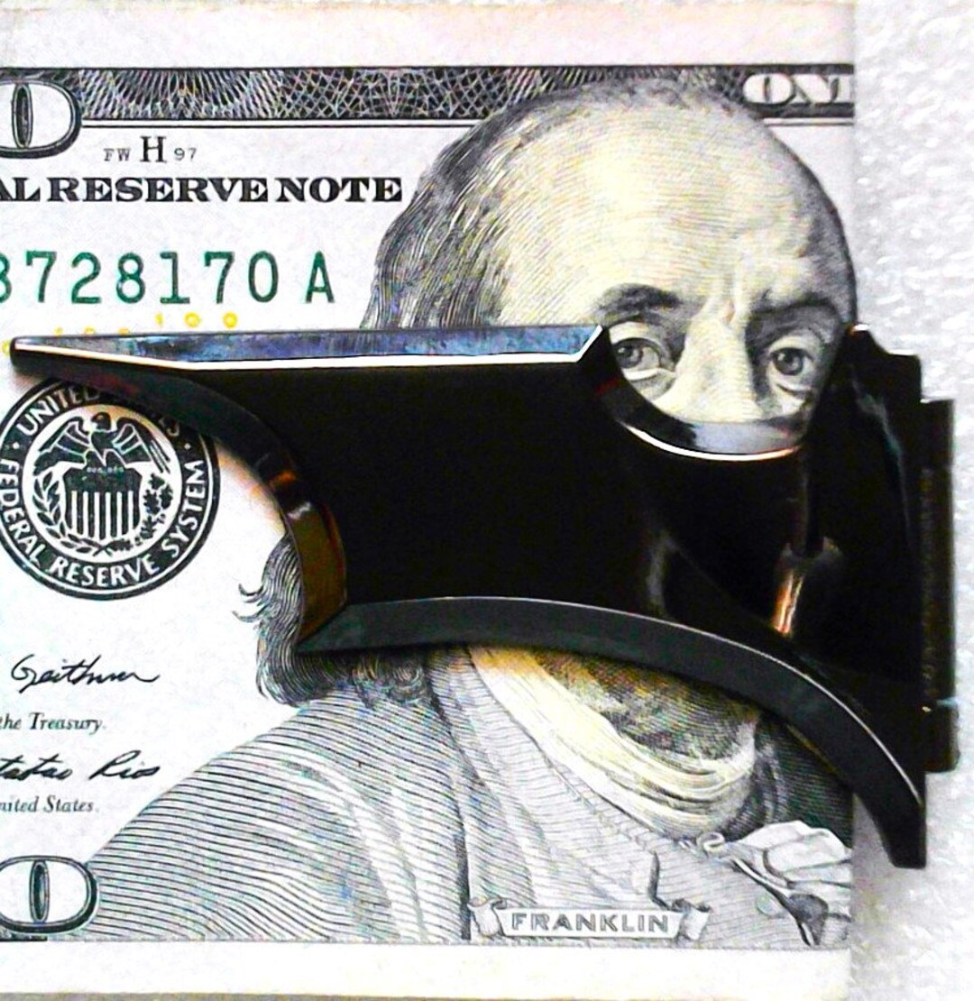 Batman Money Clip - the Noble Collection Batarang Money Clip, Color ...