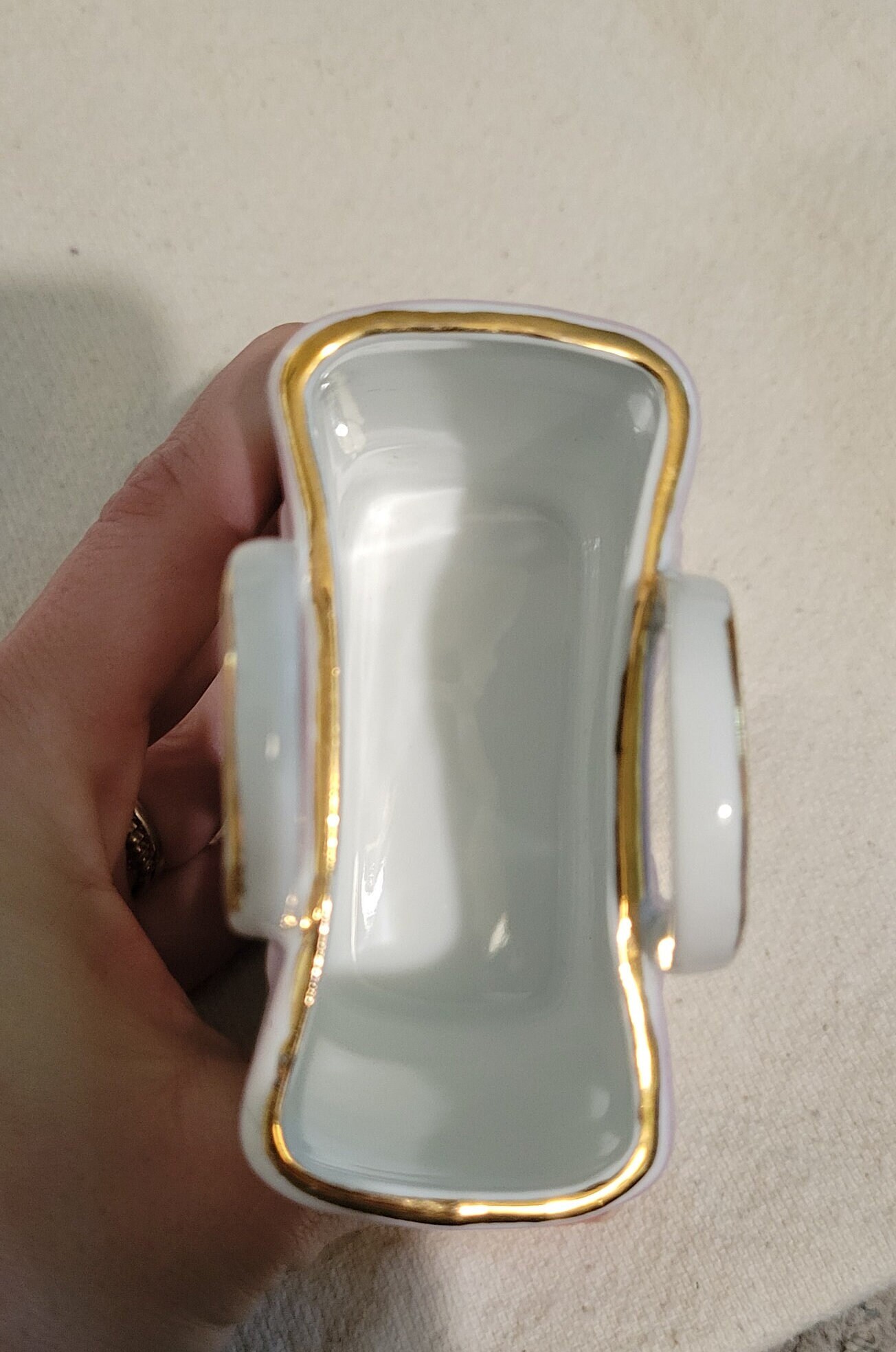 Cute Little Vintage Nantucket Porcelain Shopping Bag With Flowers and ...