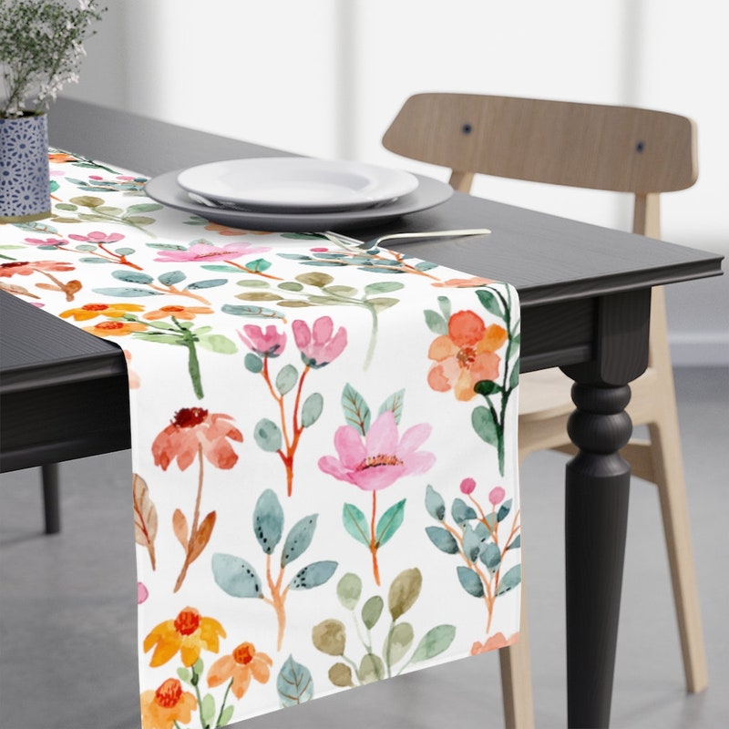 Spring Table Runner - Etsy