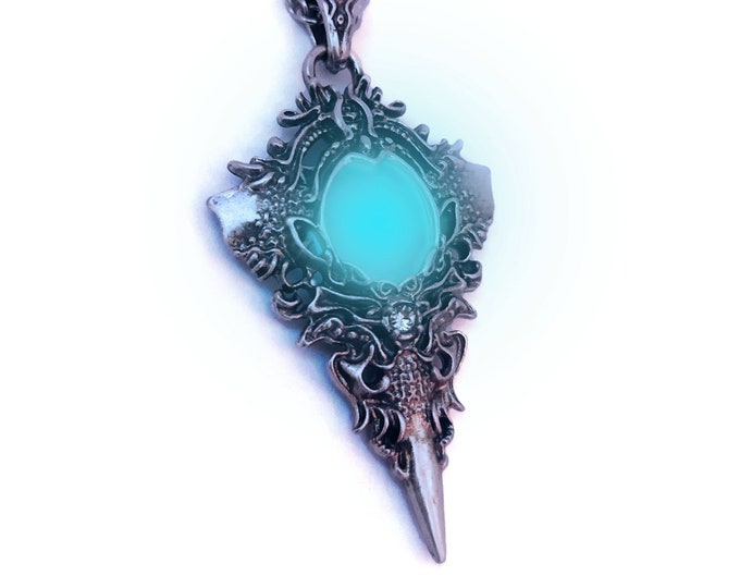 Elven Necklace - Witch Jewelry - Magic Pendant - Glow Necklaces - Etsy