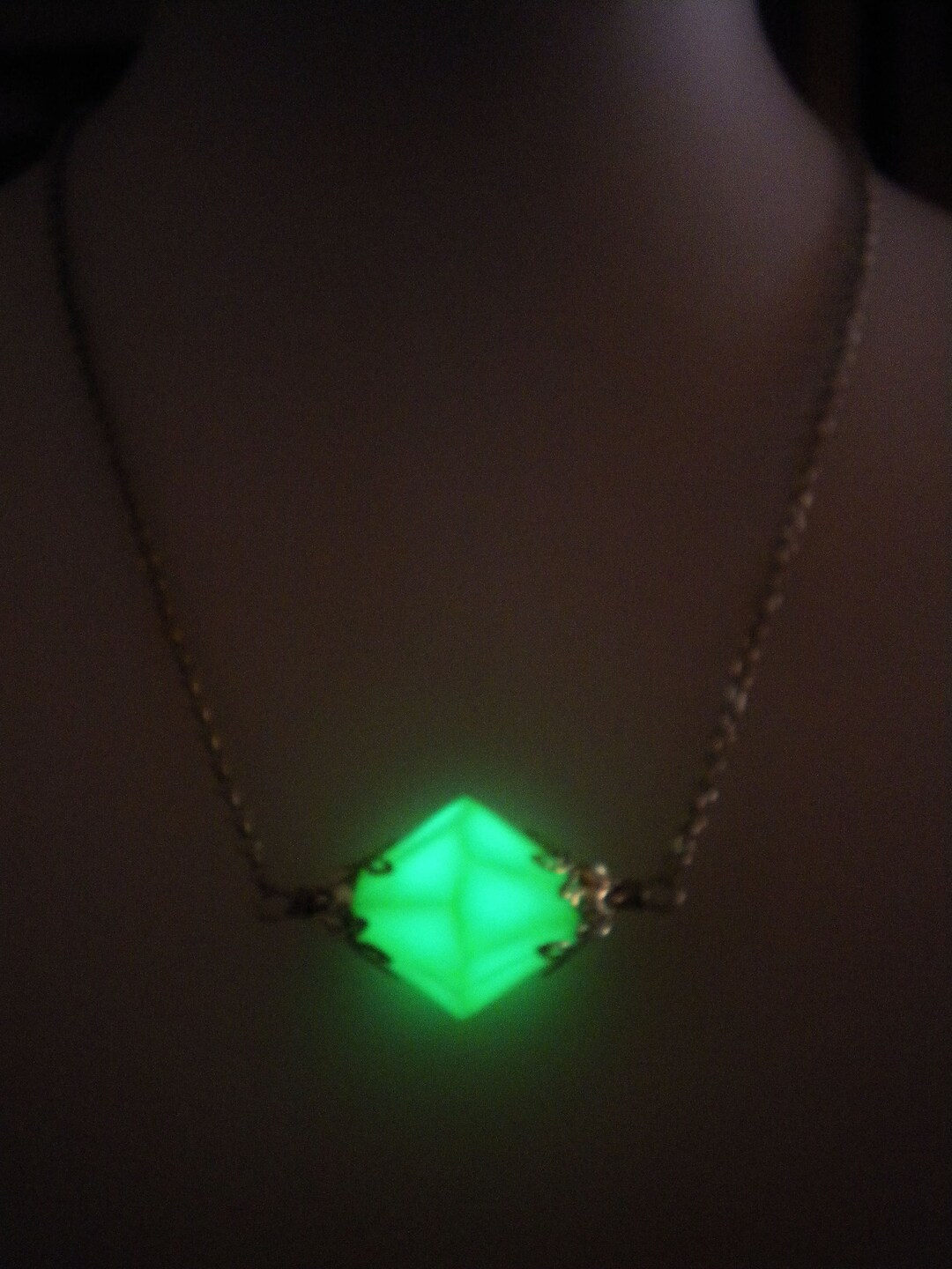 The Original Luminous Glow in the Dark Kryptonite Crystal Necklace ...