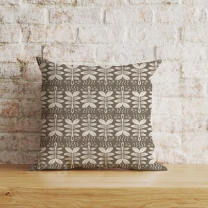 Floral Botanical Soft Fabric Cushion Cover, Retro Flower Pattern Throw ...