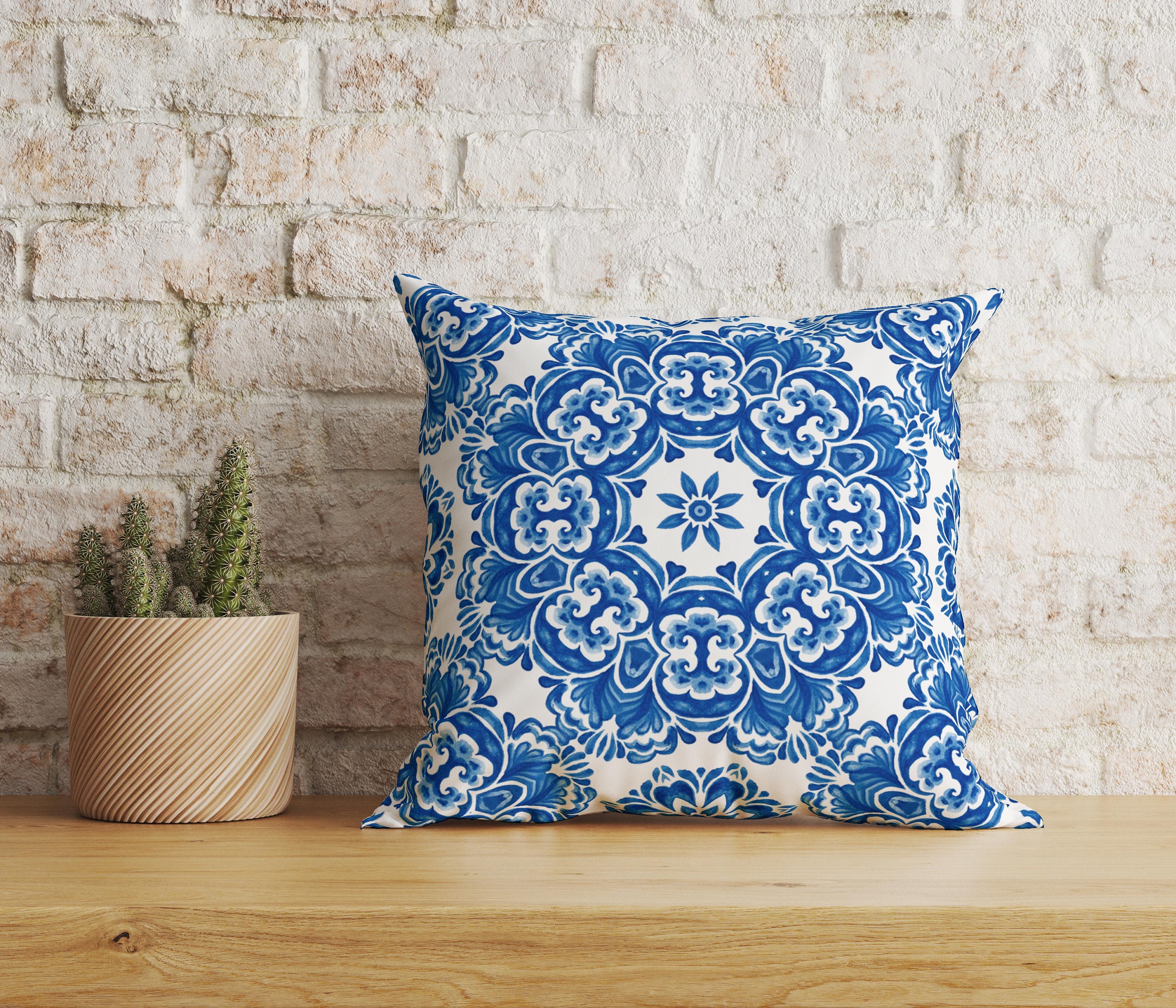 Blue Cushion Covers UK, Blue Floral Pattern Pillowcase, Abstract Damask ...
