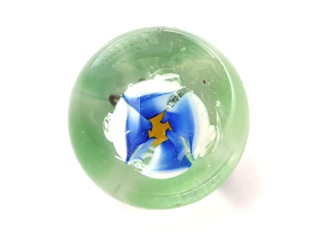 Paperweight Button: Winfield Rutter 1940s Paperweight Button, Central ...