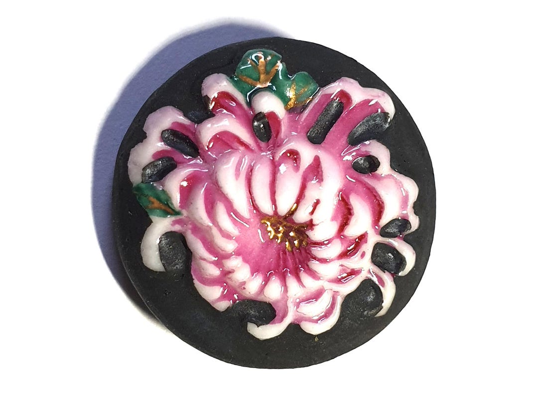 Japanese Black ARITA Porcelain Button. Purple & White Chrysanthemum. 22 ...