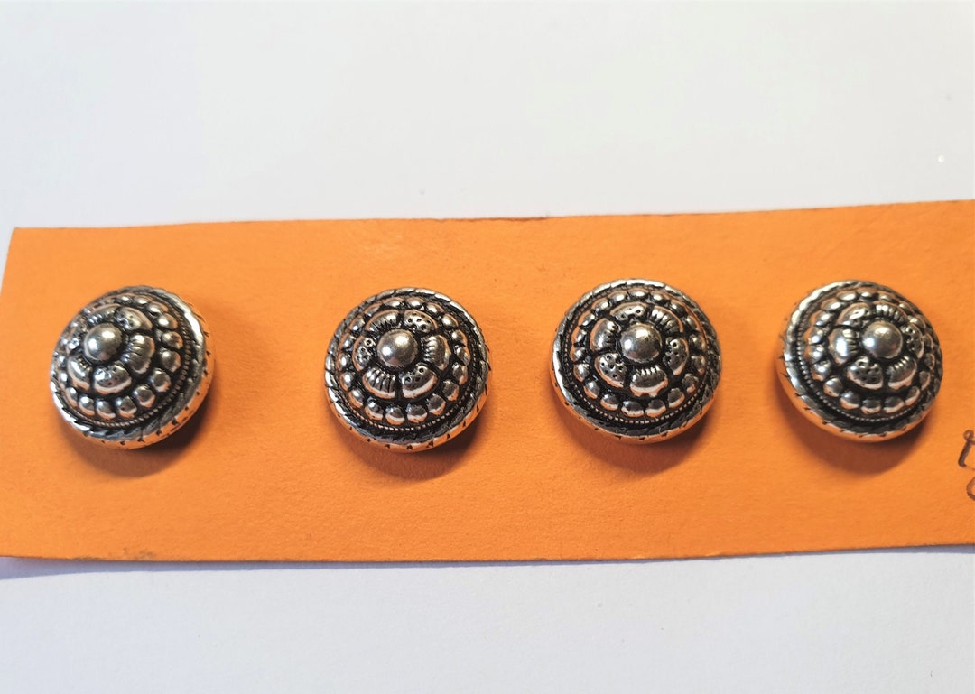 Set of 4 White Metal Vintage Buttons With 3 Concentric Circle Bobble ...
