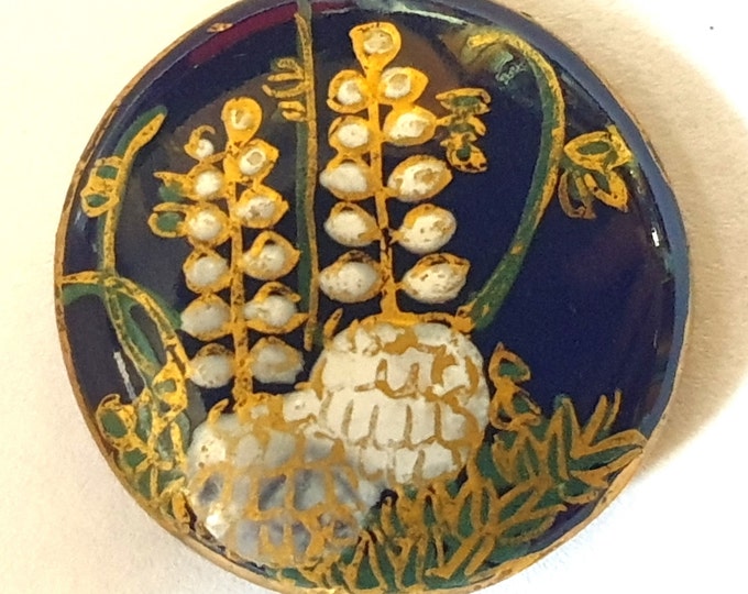 Japanese Satsuma Ceramic Button With Two White Leaved Bulbous Plants ...