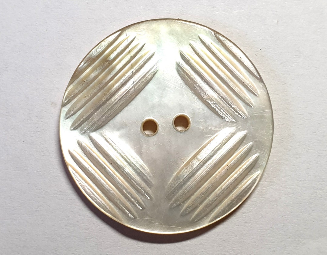 White Carved Mother of Pearl Button With 4 Sets of Grooves. Circa 1900 ...