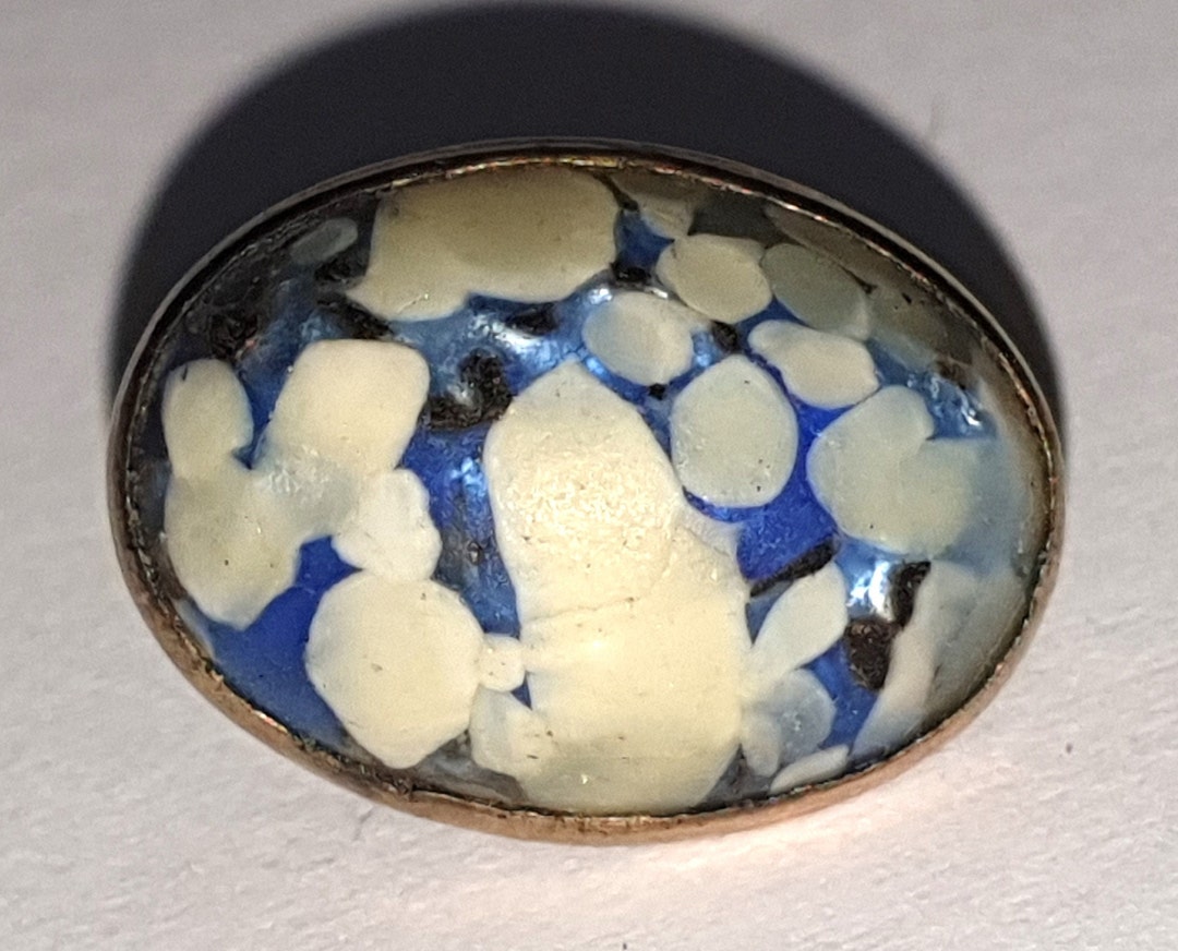 1 Leo Popper waistcoat button. 1900s USA. Oval blue and white marble ...